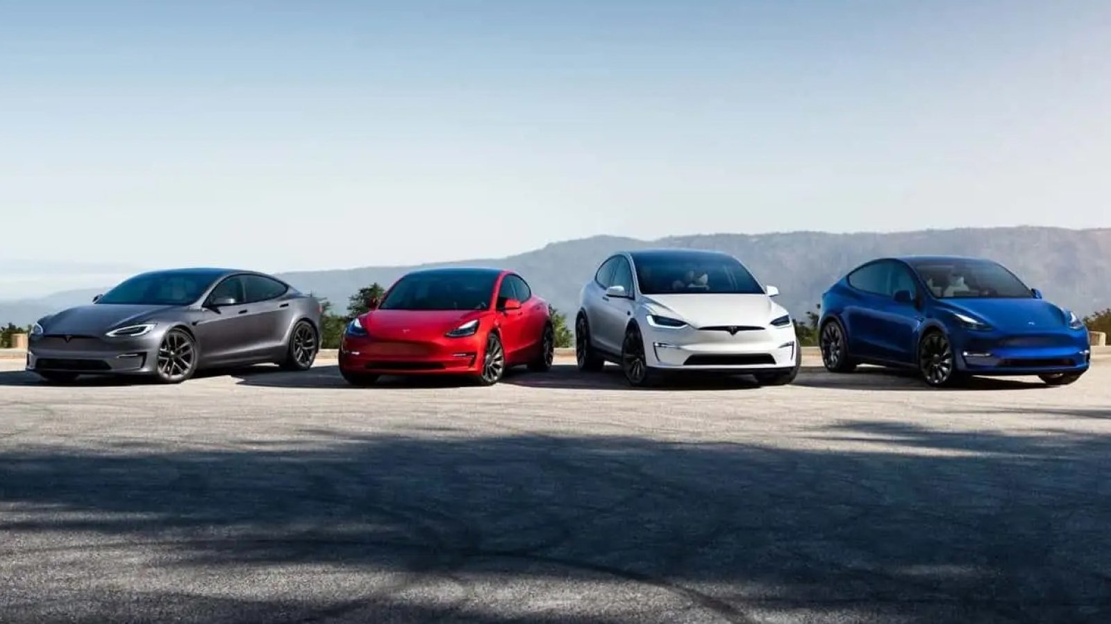 Tesla отзывает 200 тыс. авто в США из-за проблемы с камерой заднего ...