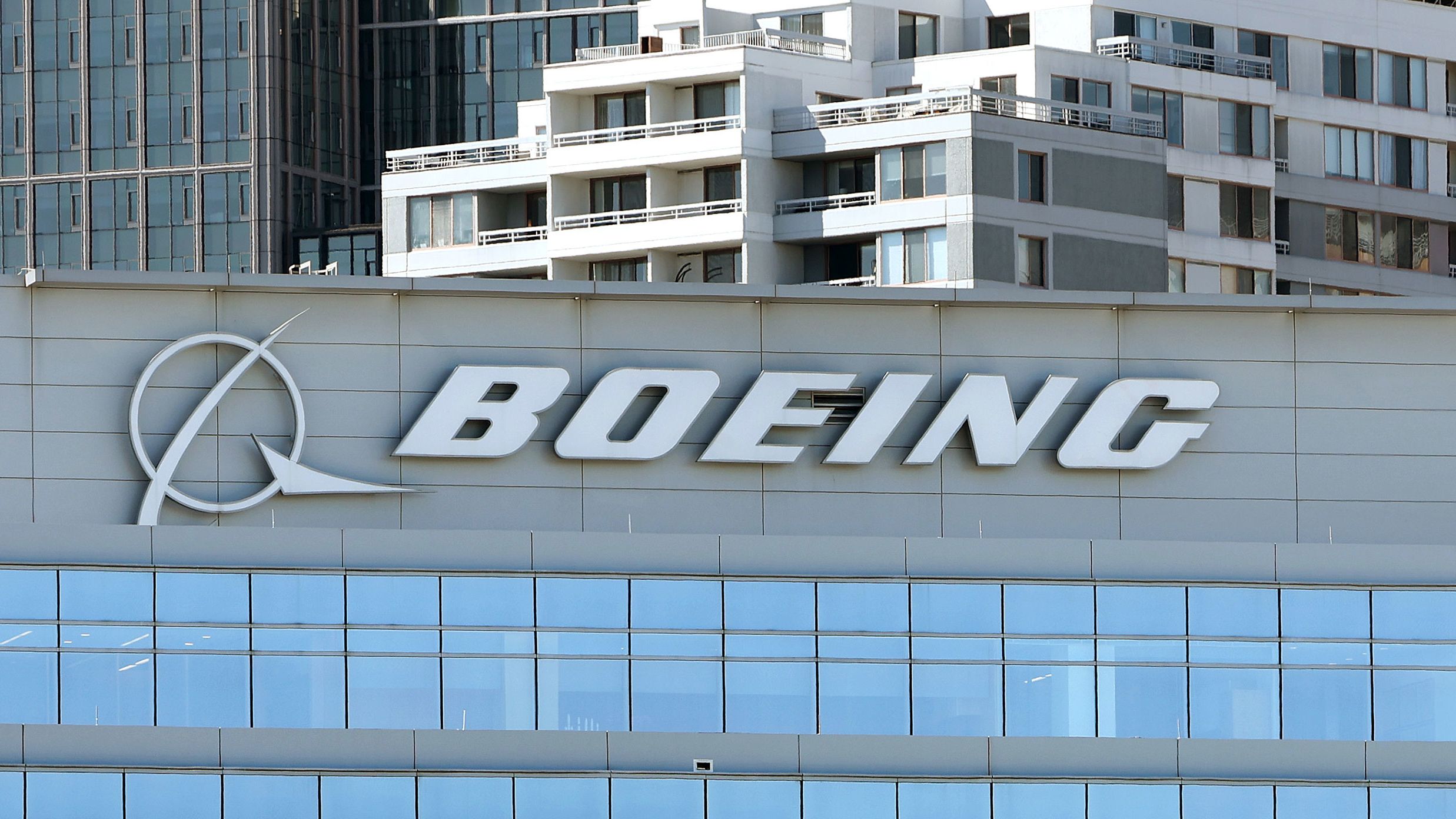 Boeing сократит 400 сотрудников программы лунных ракет — Finance.ua